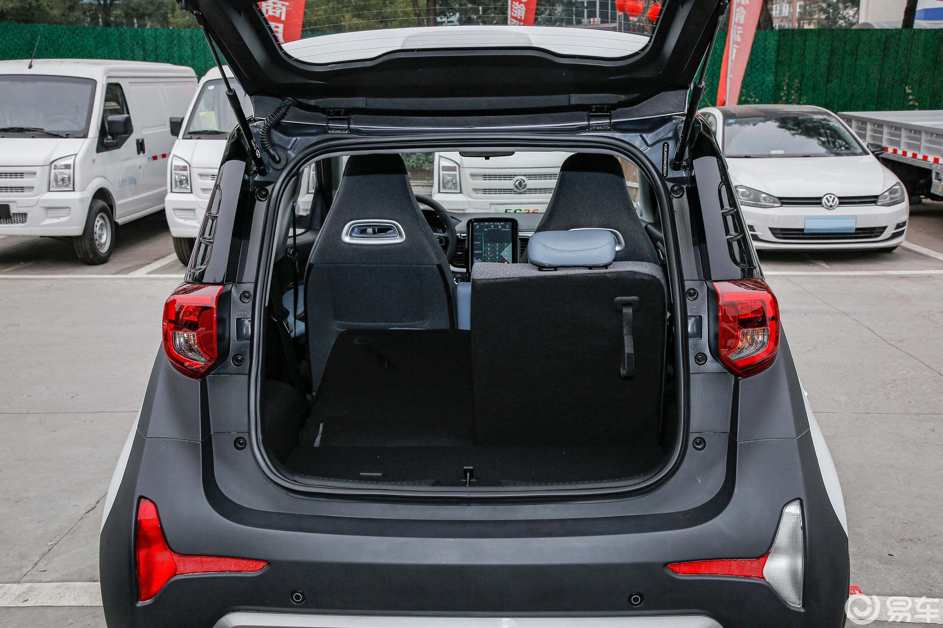 【小蚂蚁301km 真爱Plus版 三元锂后备厢图片-汽车图片大全】-易车