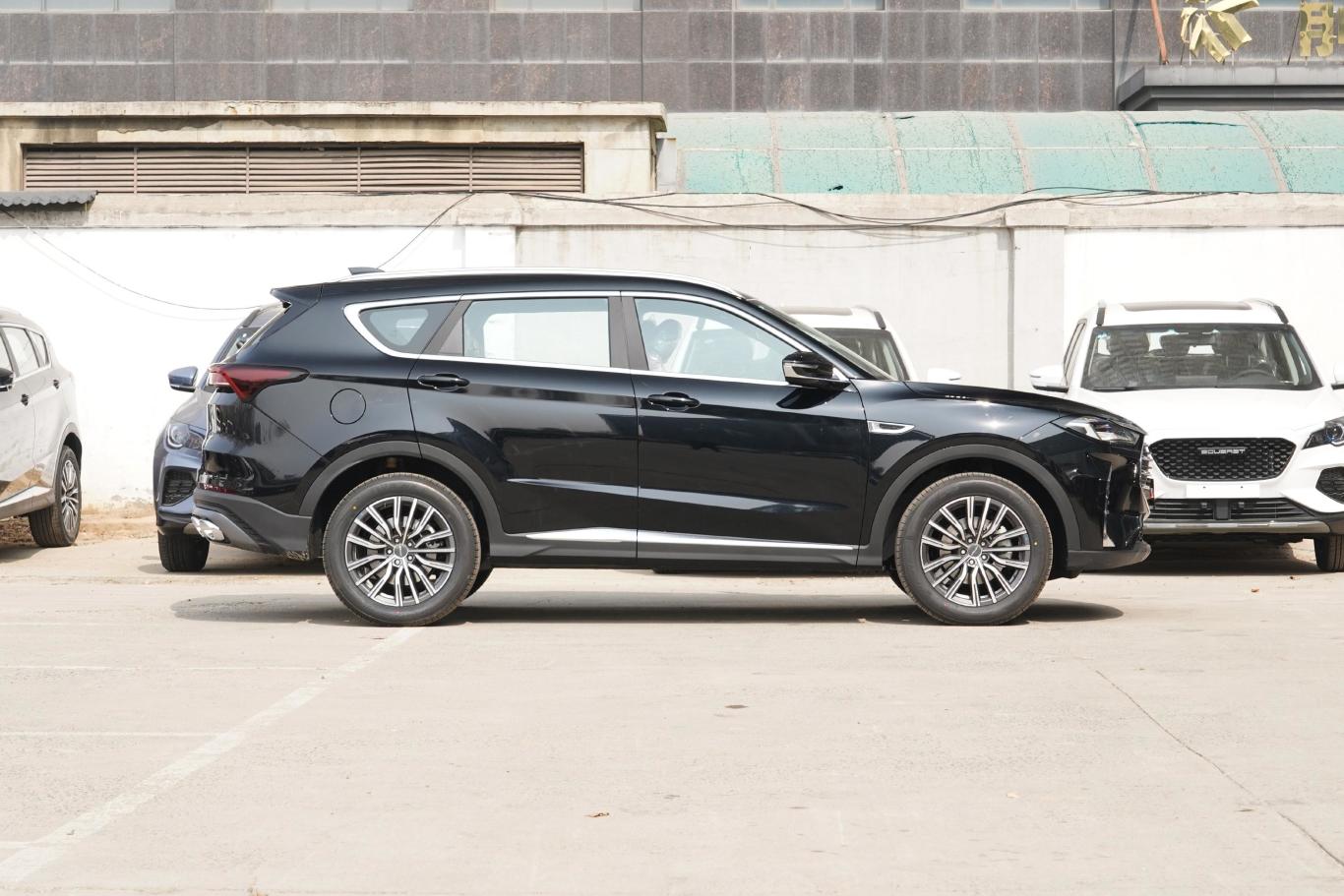 【捷途X70 PLUS1.5T 双离合自强Pro 7座正侧车头向右水平图片-汽车图片大全】-易车