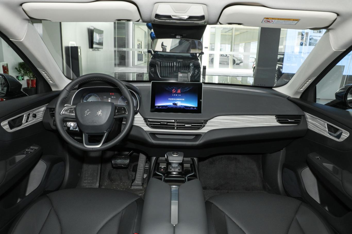 【红旗E-QM5PLUS 620km内饰全景正拍图片-汽车图片大全】-易车