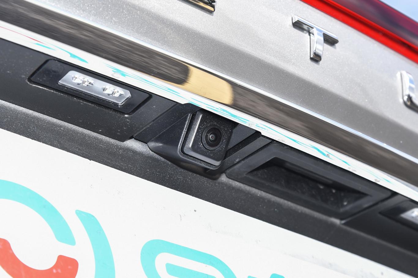 【奔腾T992.0T 尊享型(8AT)外观细节图片-汽车图片大全】-易车