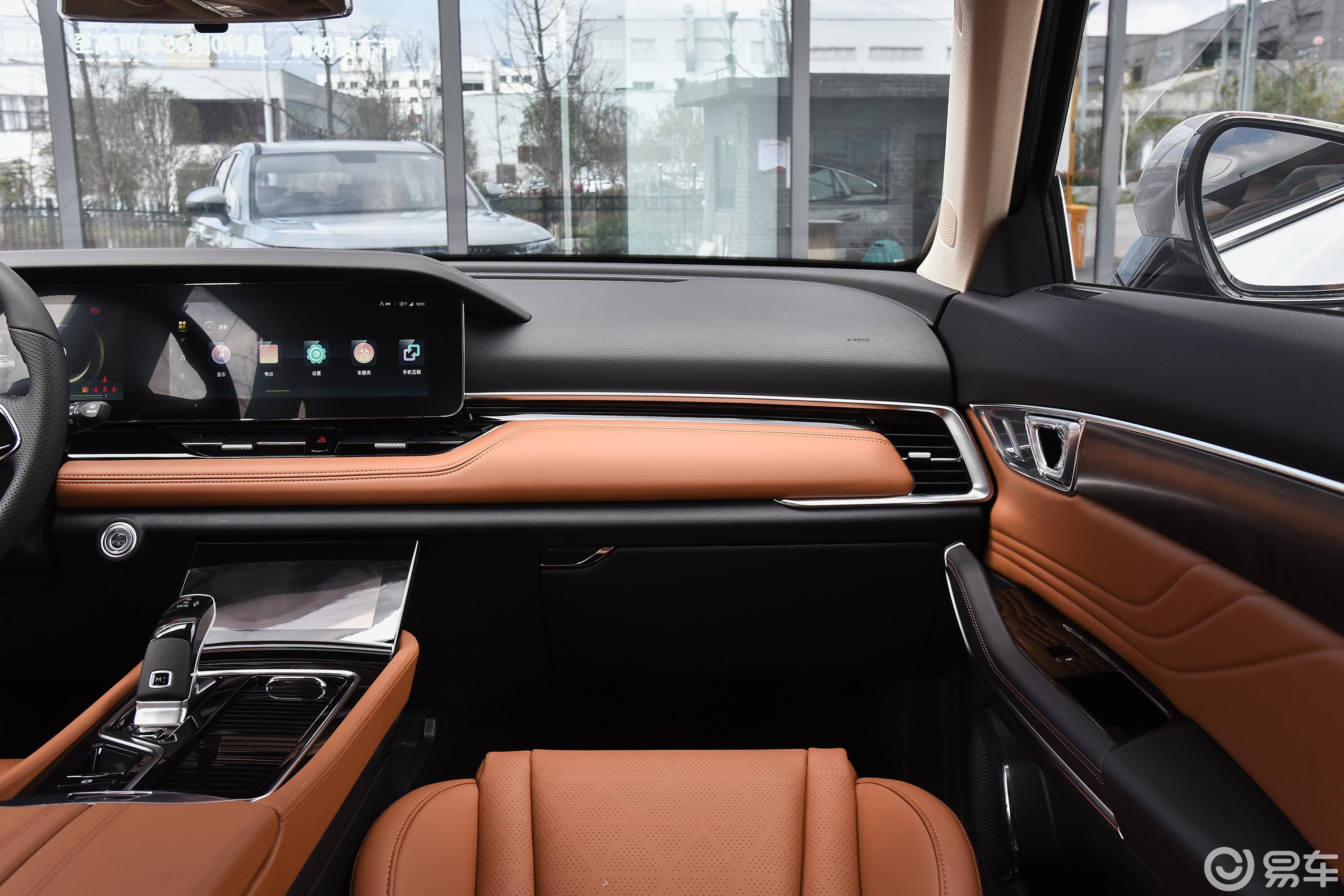 【奔腾T992.0T 尊享型(8AT)副驾驶位区域图片-汽车图片大全】-易车