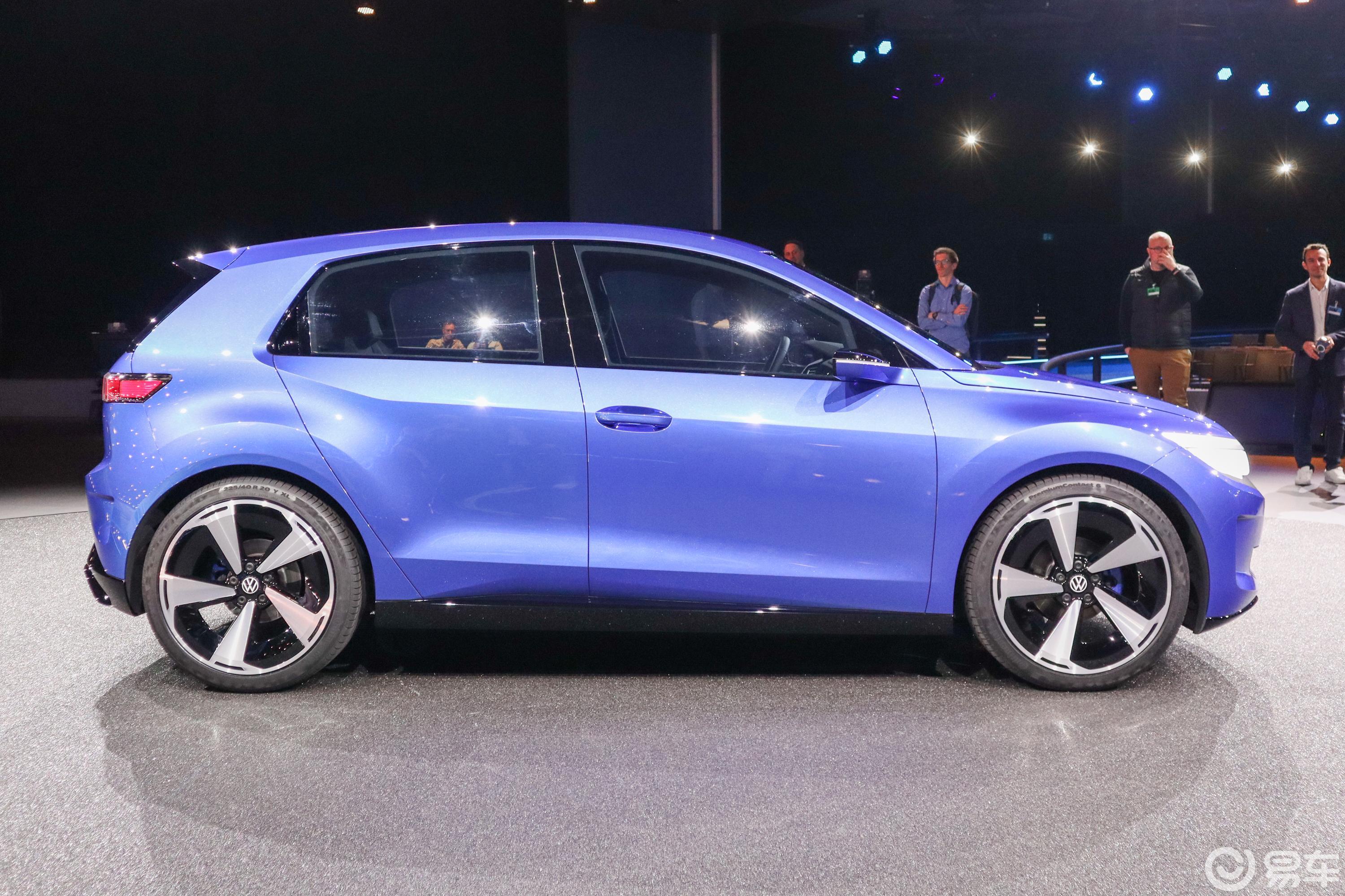 【ID.2ALL顶配版正侧车头向右水平图片-汽车图片大全】-易车