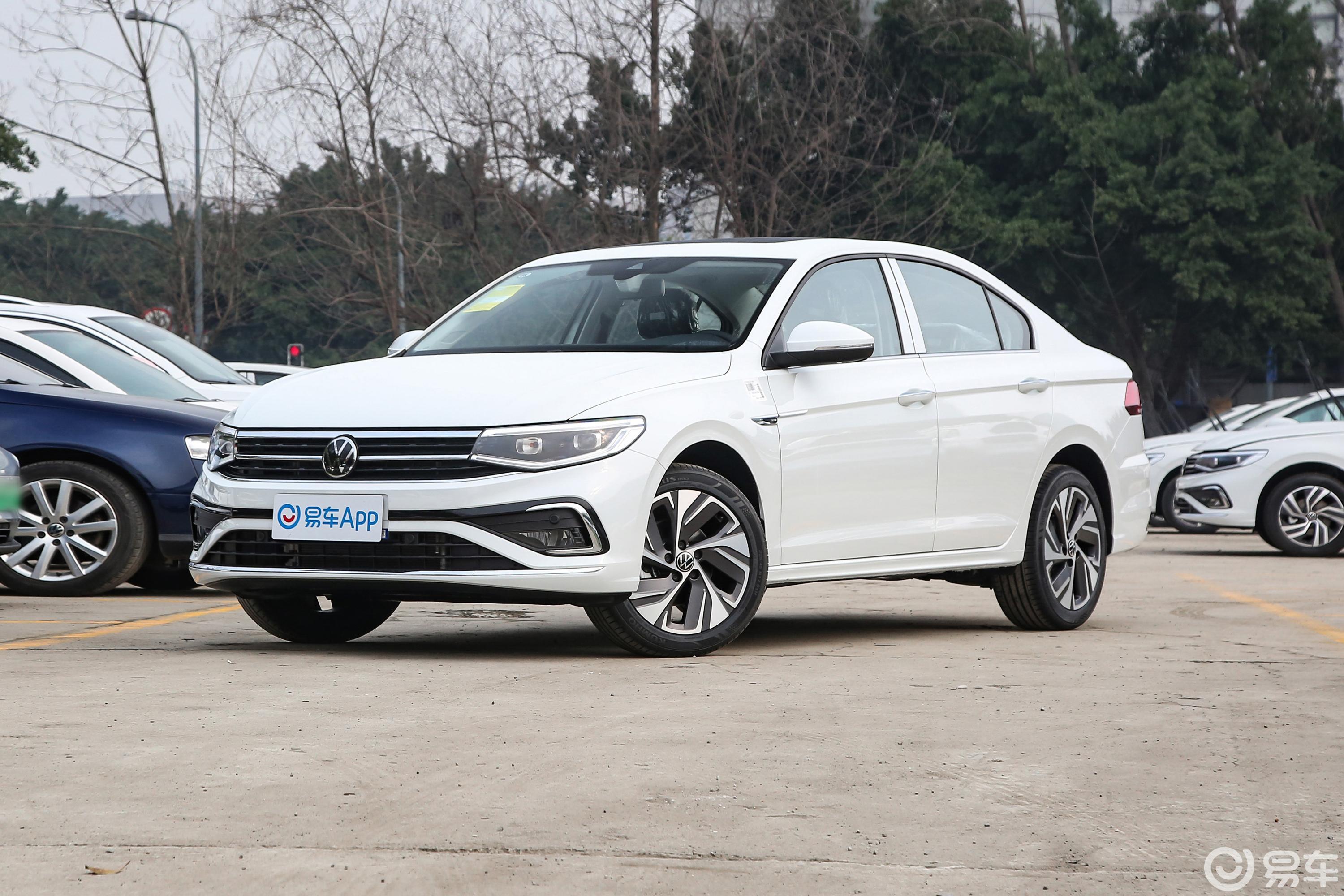 【宝来300TSI 双离合尊行版侧前45度车头向左水平图片-汽车图片大全】-易车