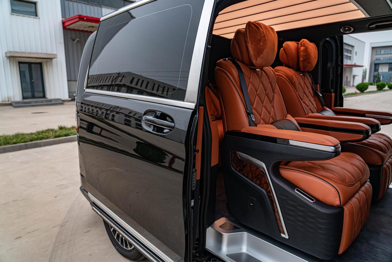 【克蒂巴赫系列2.0T M3 7座空间图片-汽车图片大全】-易车