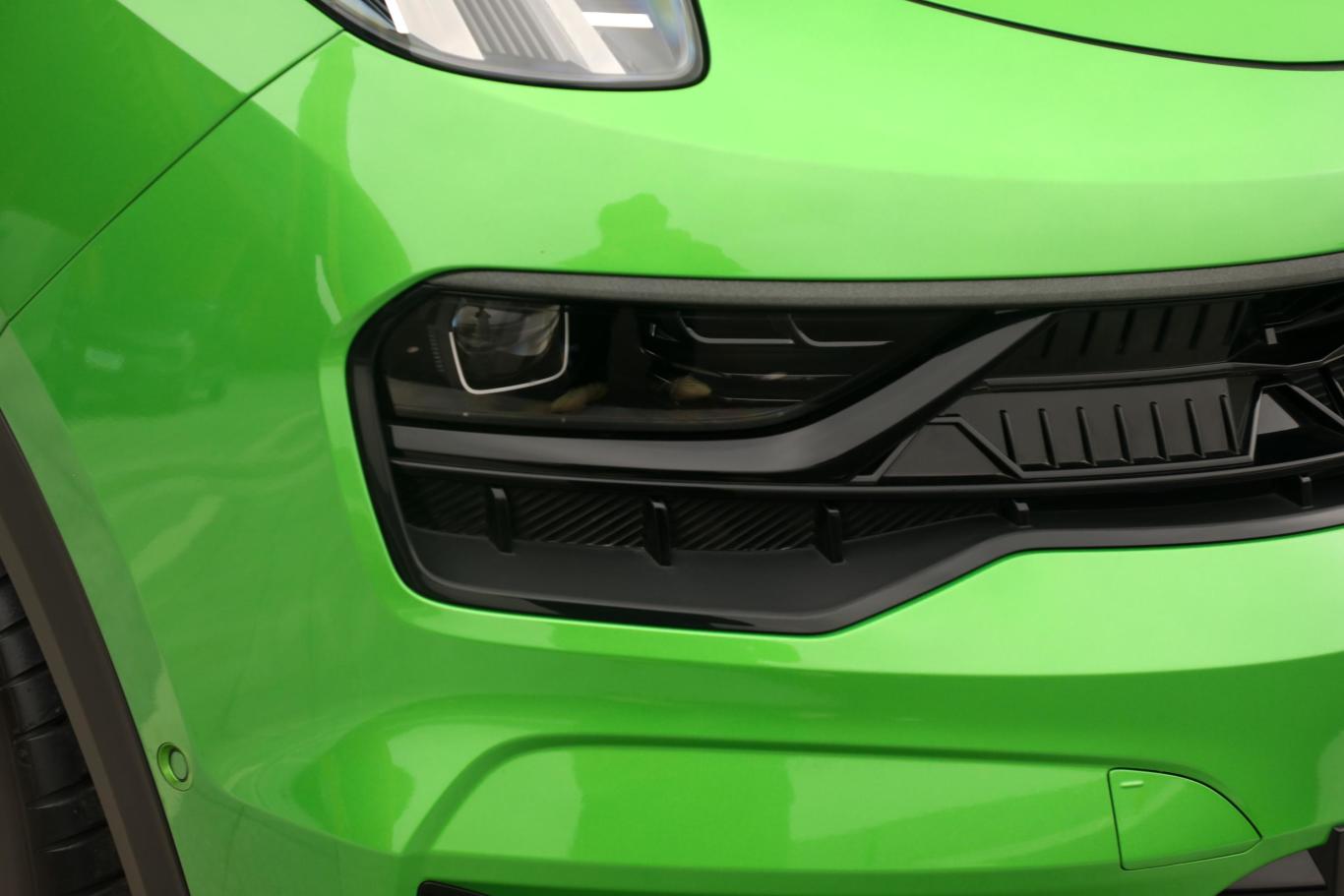 【领克0505+ 2.0T 四驱探索版大灯侧45度俯拍图片-汽车图片大全】-易车