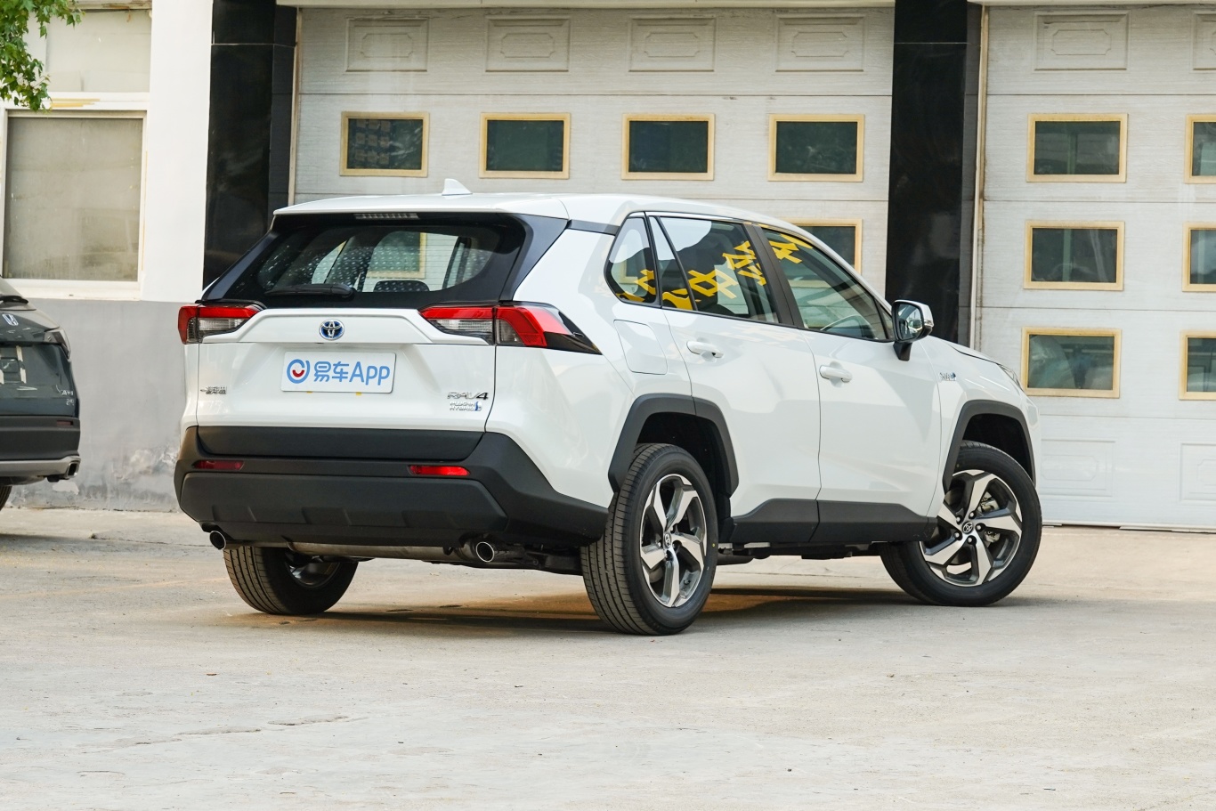 【RAV4荣放 双擎E+2.5L 两驱都市Pro侧后45度车头向右水平图片-汽车图片大全】-易车