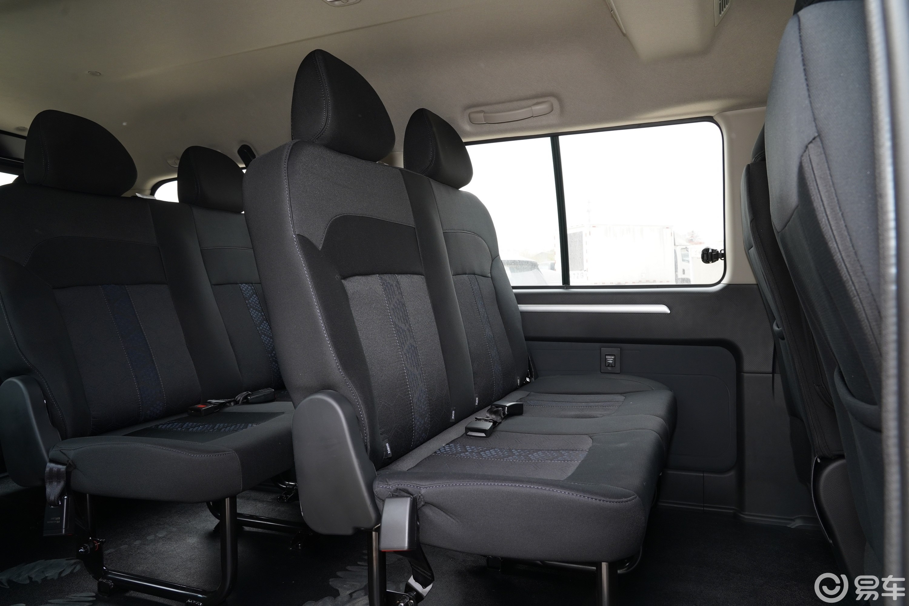 【菱智M5L 1.6L 舒适型 9座后排座椅图片-汽车图片大全】-易车