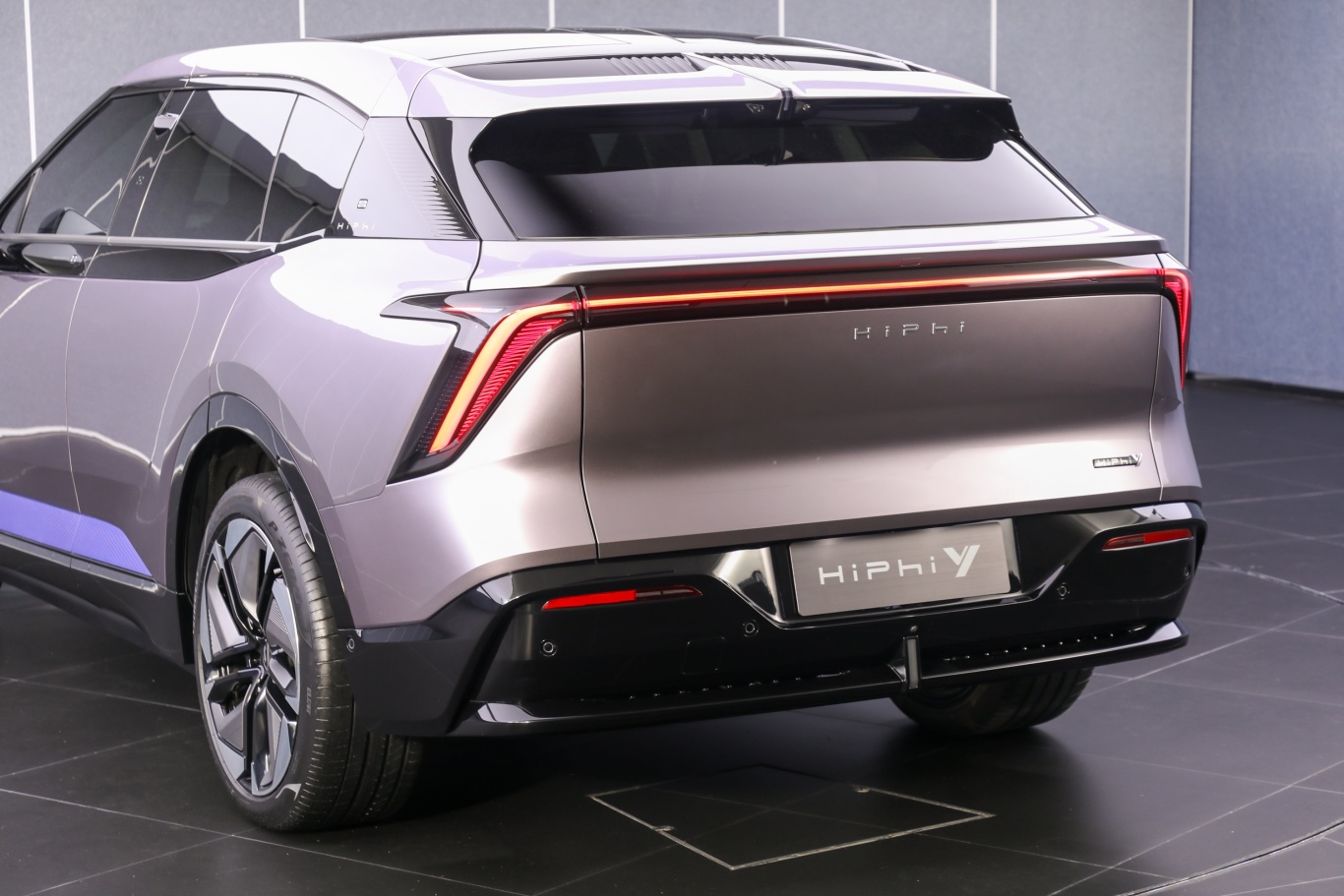 【高合HiPhi Y顶配版车后雷达图片-汽车图片大全】-易车