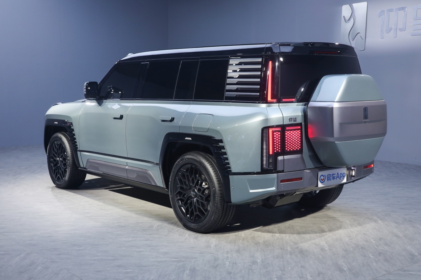 【仰望U8豪华版外观图片-汽车图片大全】-易车