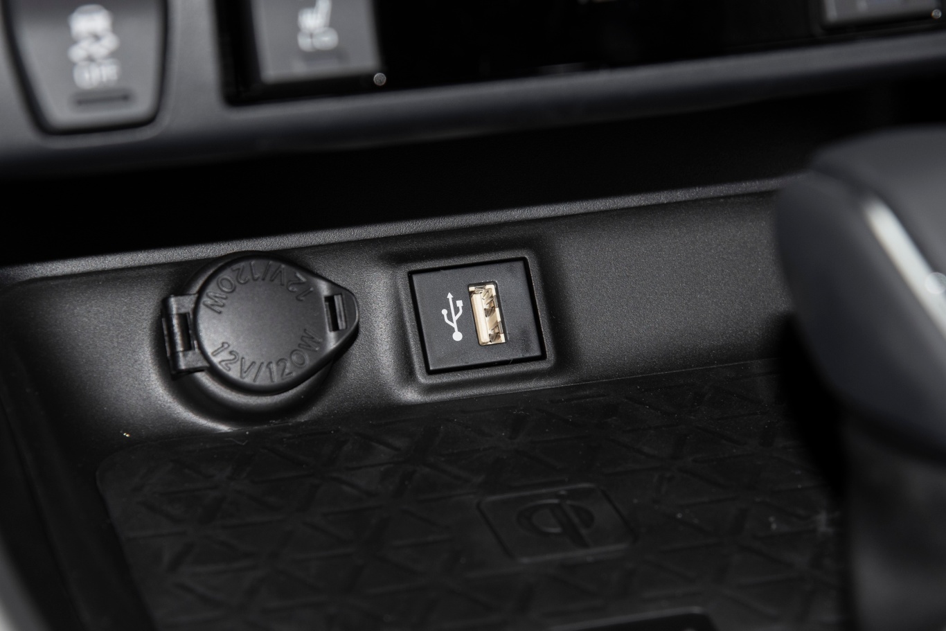 【威兰达 插电混动高性能版 2.5L 73km 四驱激擎版中控图片-汽车图片大全】-易车