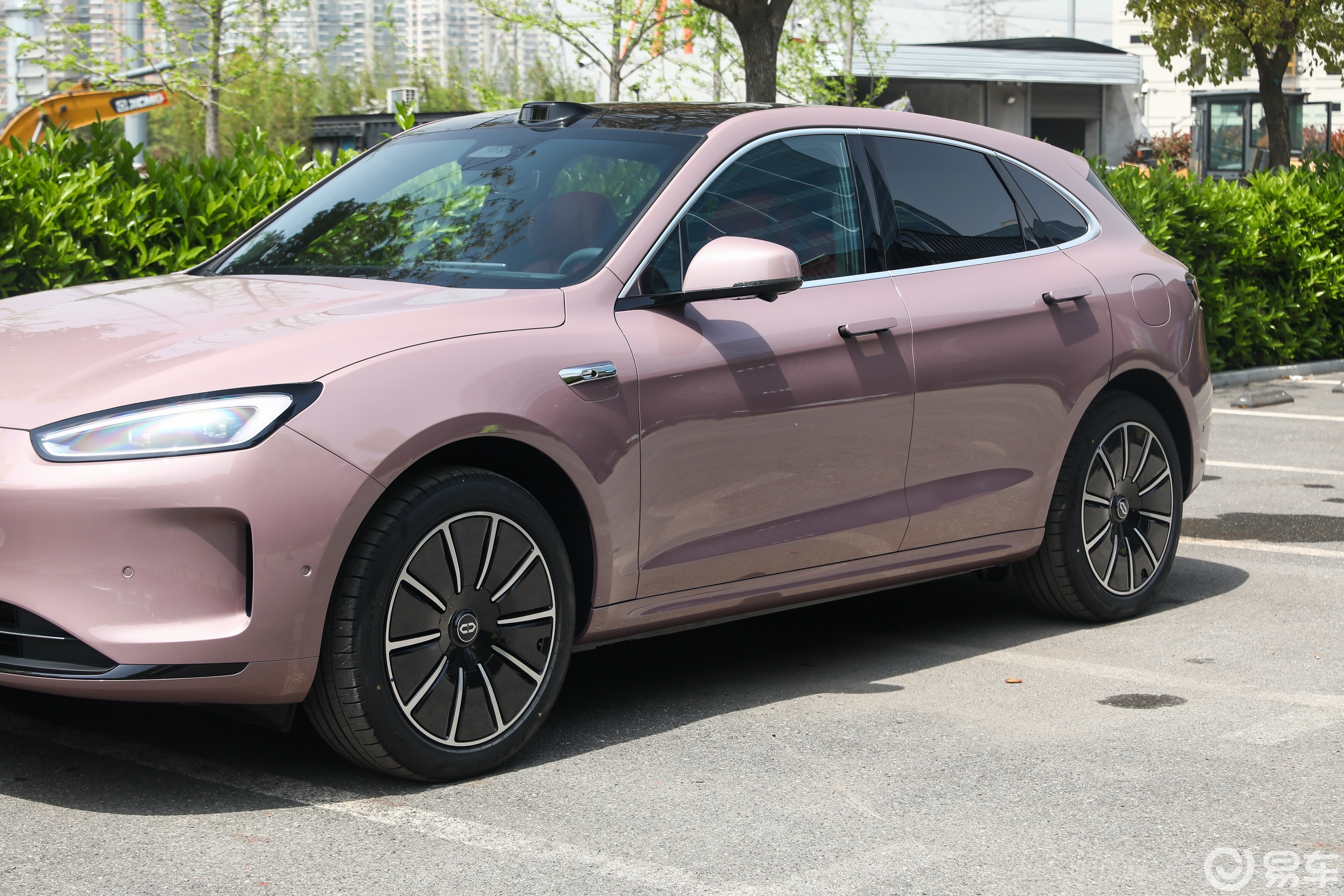 【问界M5纯电版 534km 四驱智驾版外观细节图片-汽车图片大全】-易车