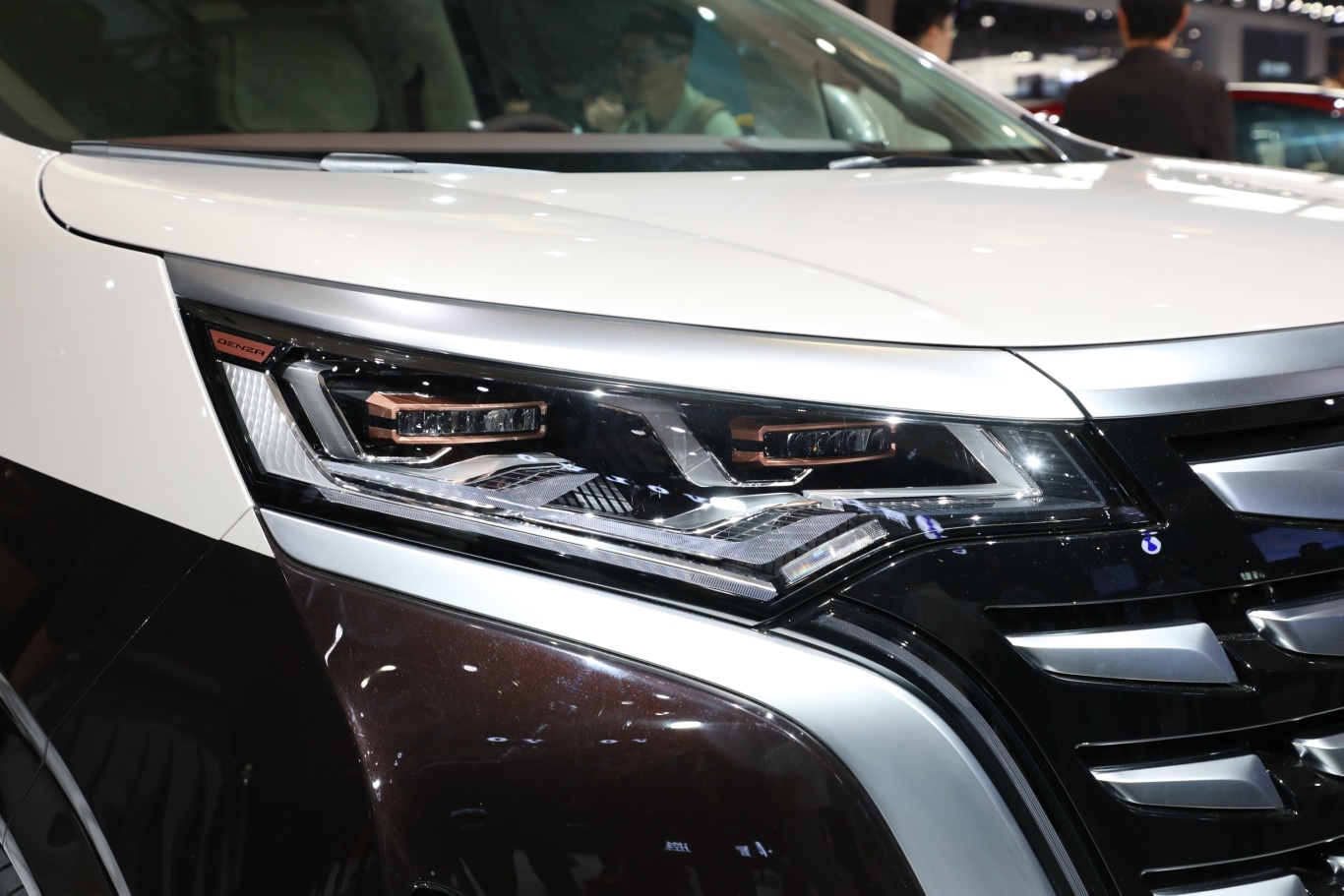 【腾势D9图片-汽车图片大全】-易车