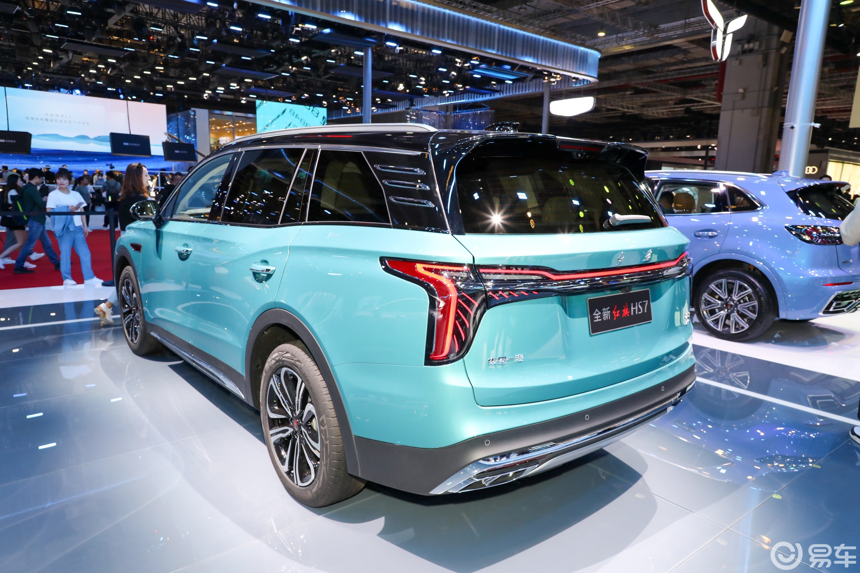 【红旗HS72.0T 四驱旗领版 6座外观图片-汽车图片大全】-易车