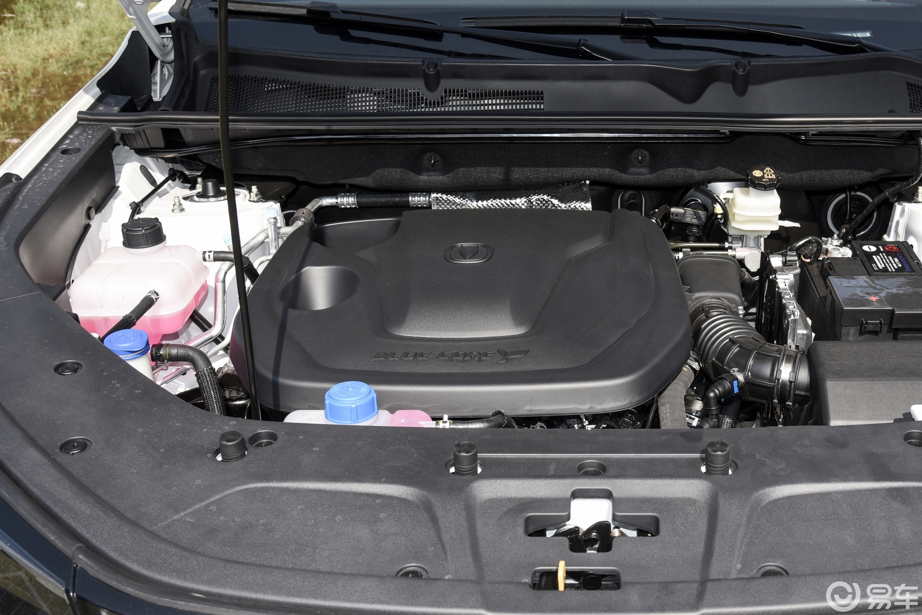 【长安CS75PLUS第三代 1.5T 尊贵型发动机特写图片-汽车图片大全】-易车