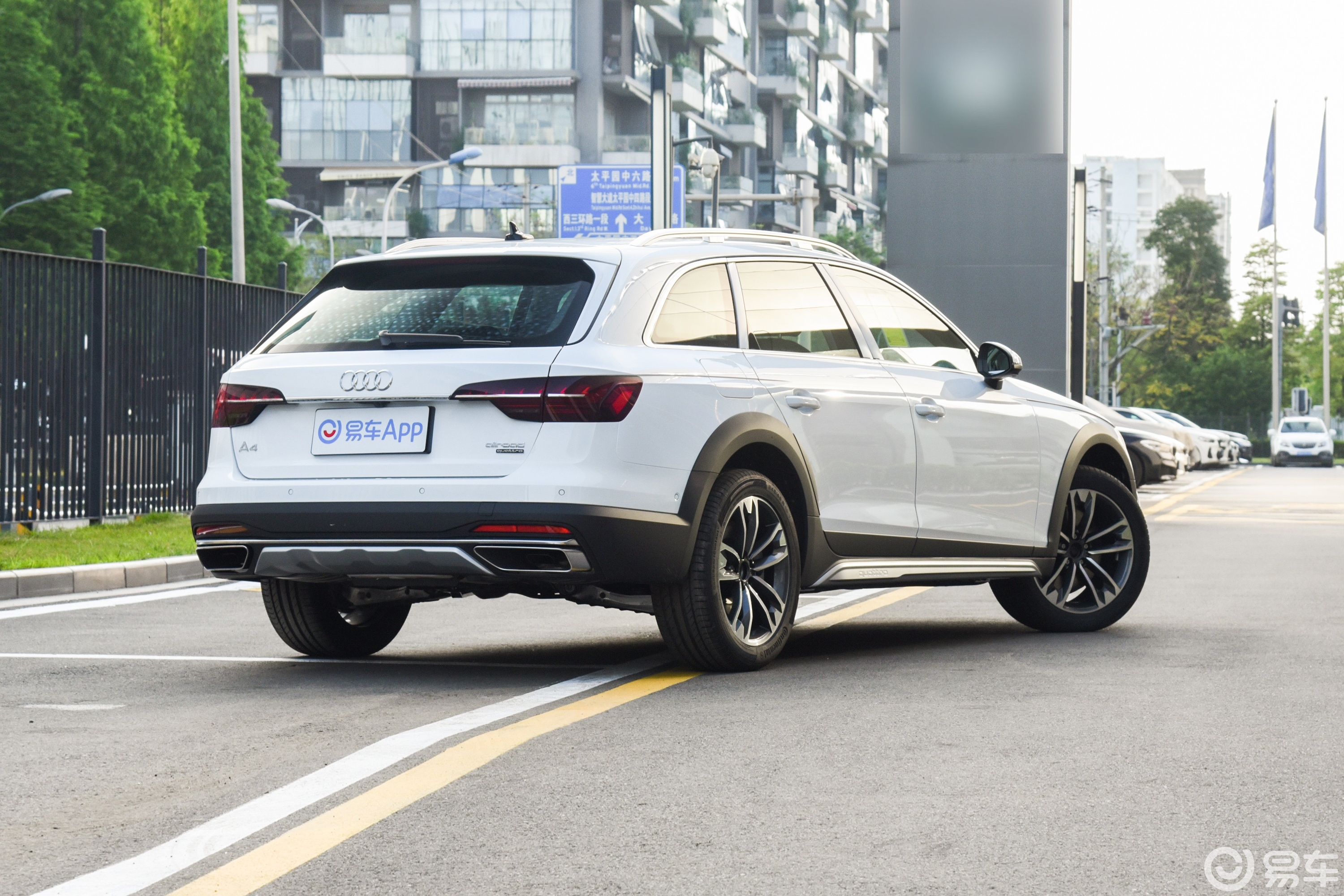 【奥迪A4(进口)allroad quattro侧后45度车头向右水平图片-汽车图片大全】-易车