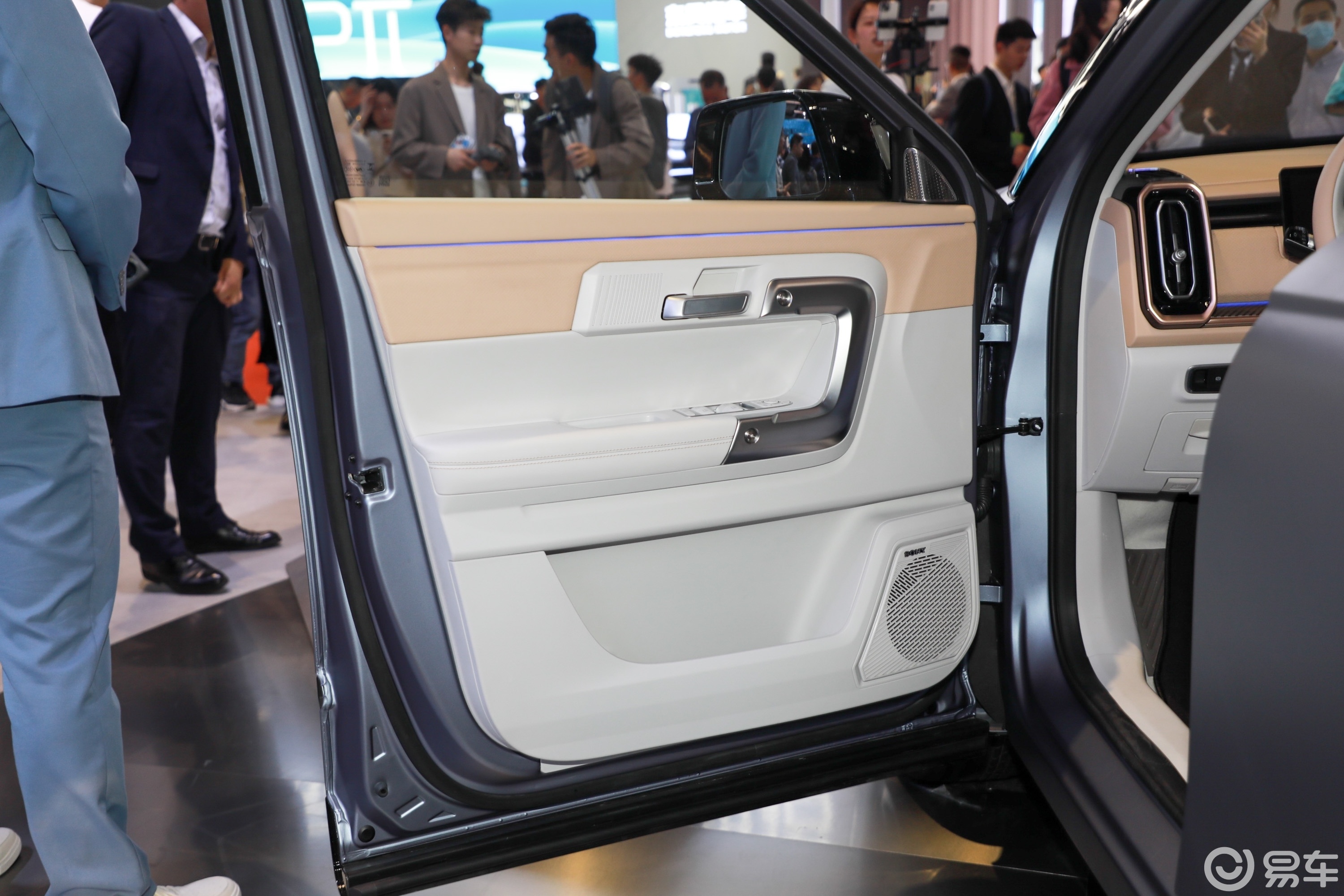 【探索06 C-DM四驱顶配版内饰图片-汽车图片大全】-易车