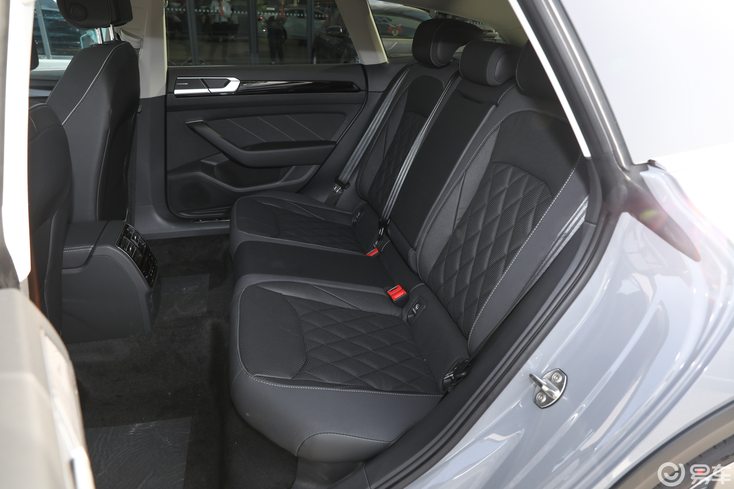 【一汽-大众CC猎装车 380TSI 猎风版后排座椅图片-汽车图片大全】-易车