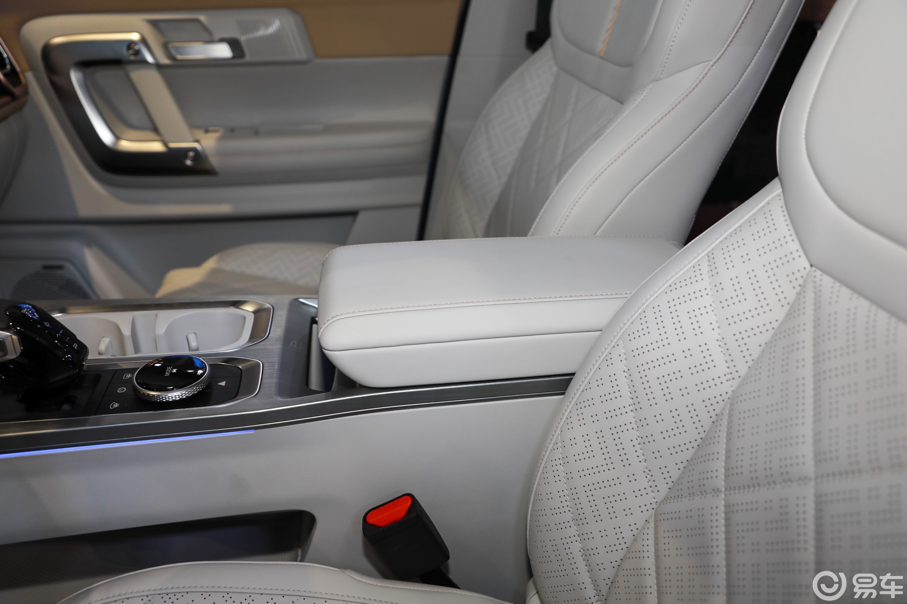 【探索06 C-DM四驱顶配版内饰图片-汽车图片大全】-易车