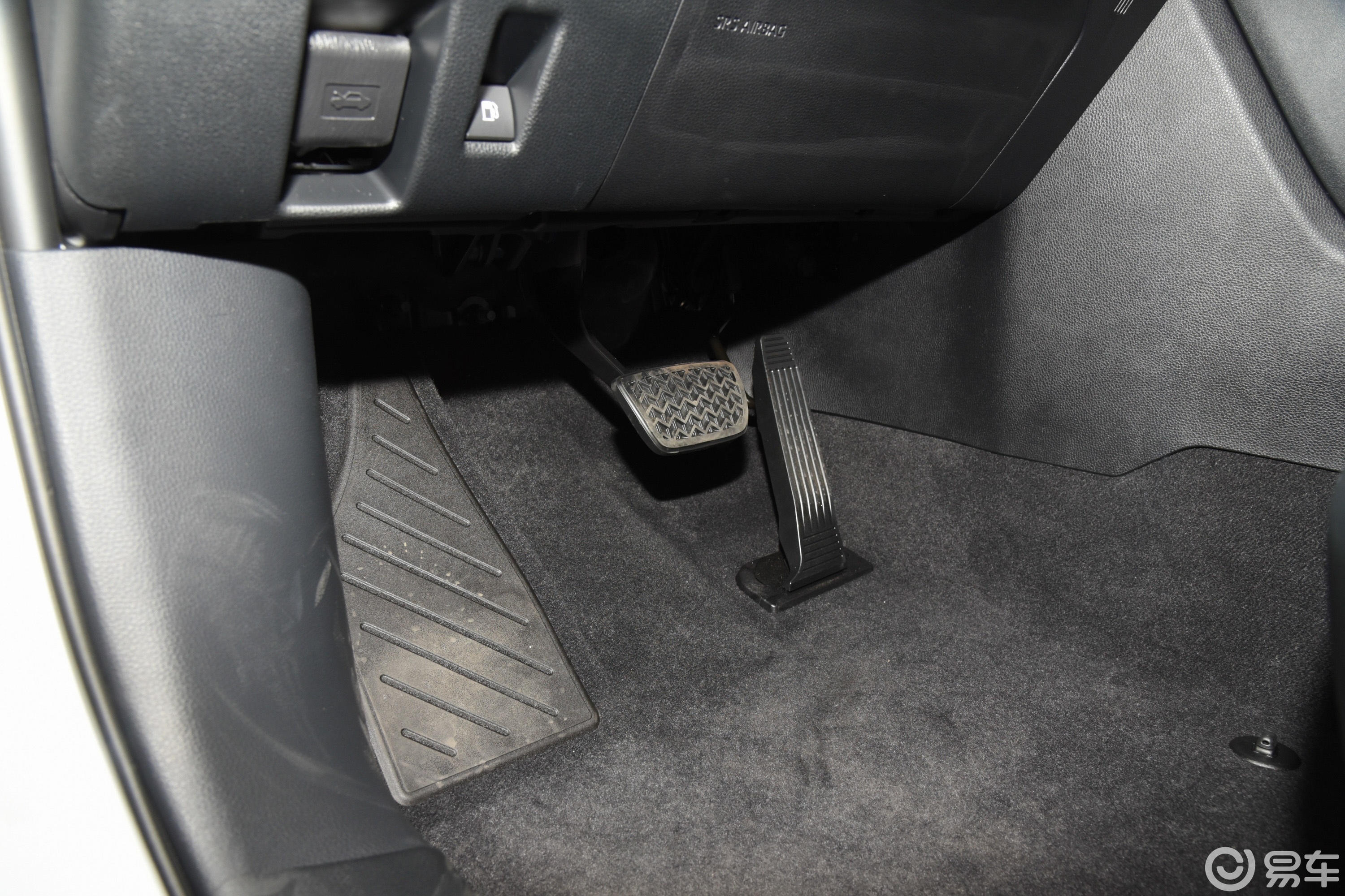 【汉兰达双擎 2.5L 四驱豪华版 7座脚踏板图片-汽车图片大全】-易车