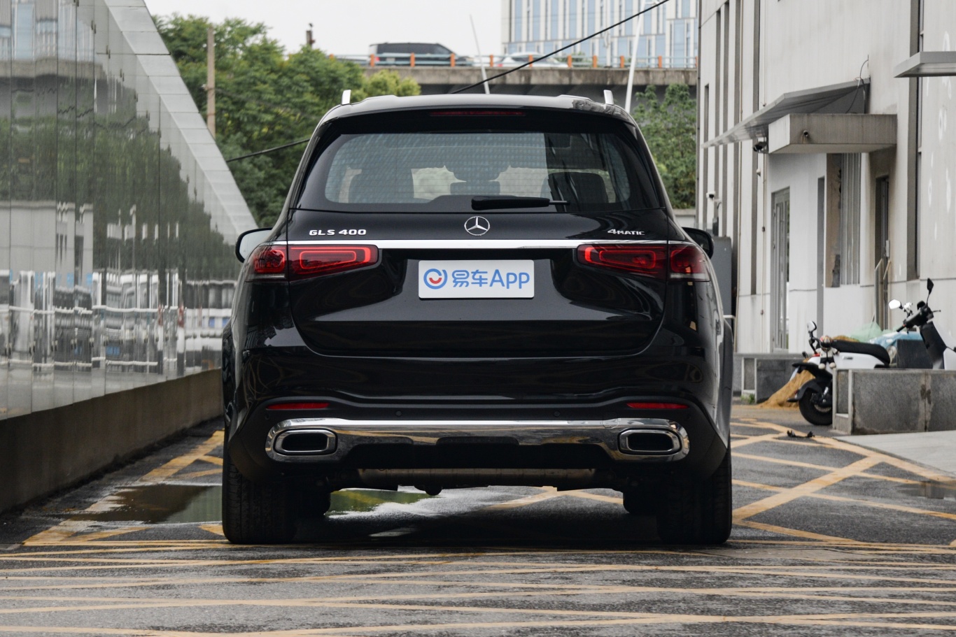 【奔驰GLS改款 GLS 400 4MATIC正后水平图片-汽车图片大全】-易车