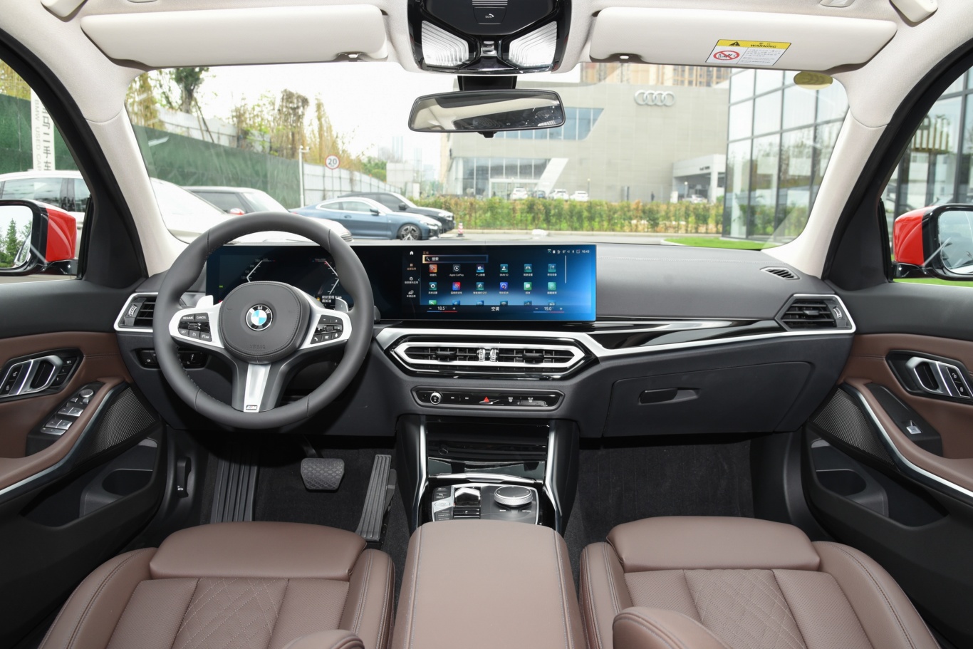 【宝马3系320Li M运动套装内饰全景正拍图片-汽车图片大全】-易车