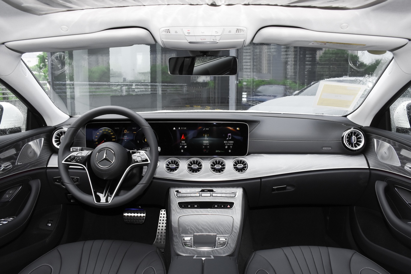 【奔驰CLS改款 CLS 300 动感型内饰全景正拍图片-汽车图片大全】-易车