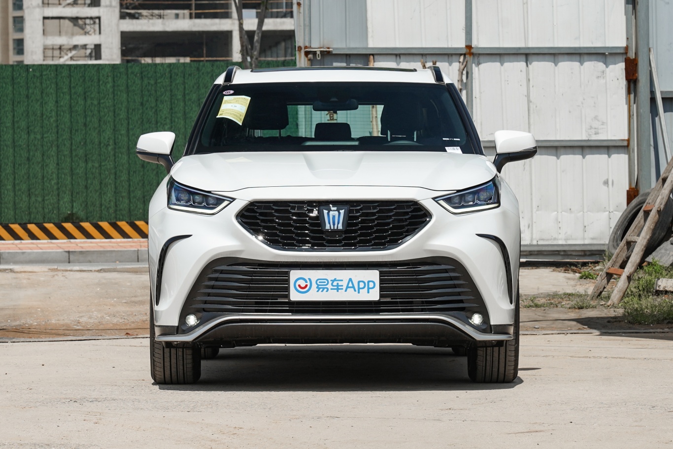 【皇冠陆放HEV 2.5L 四驱豪华版 7座正前水平图片-汽车图片大全】-易车
