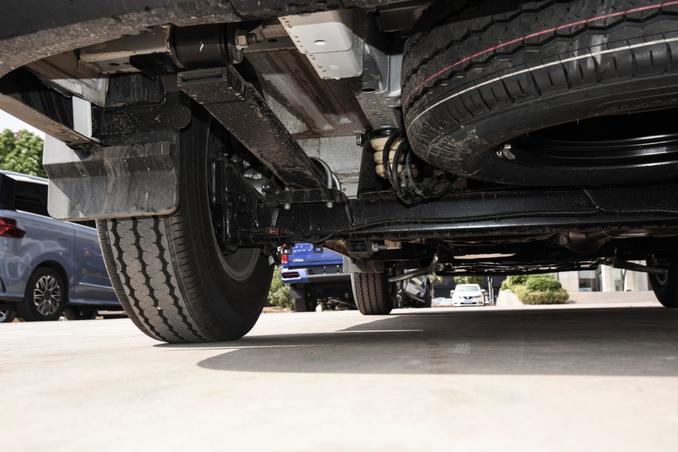 【新途V702.0T 手动长轴低顶精英版93kW 6/7座动力底盘图片-汽车图片大全】-易车