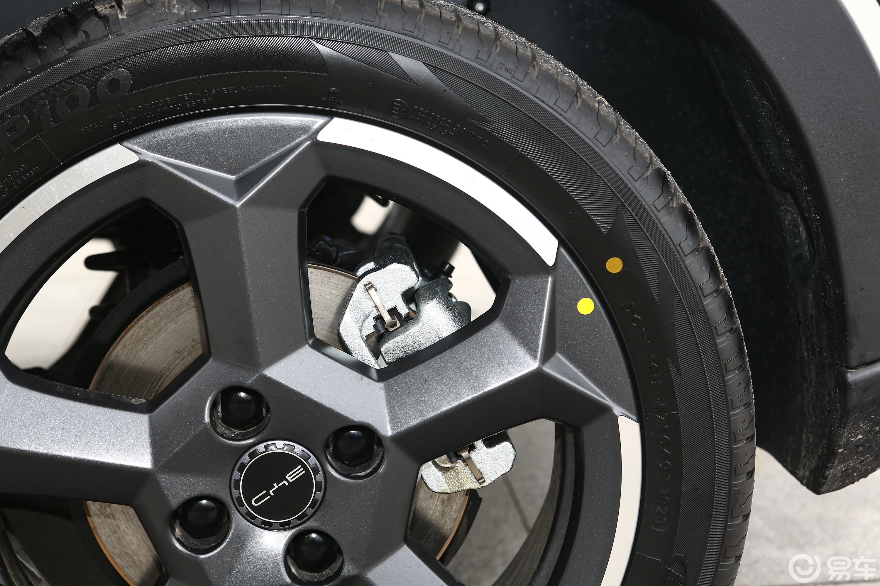 【海鸥305km 自由版后刹车卡钳图片-汽车图片大全】-易车