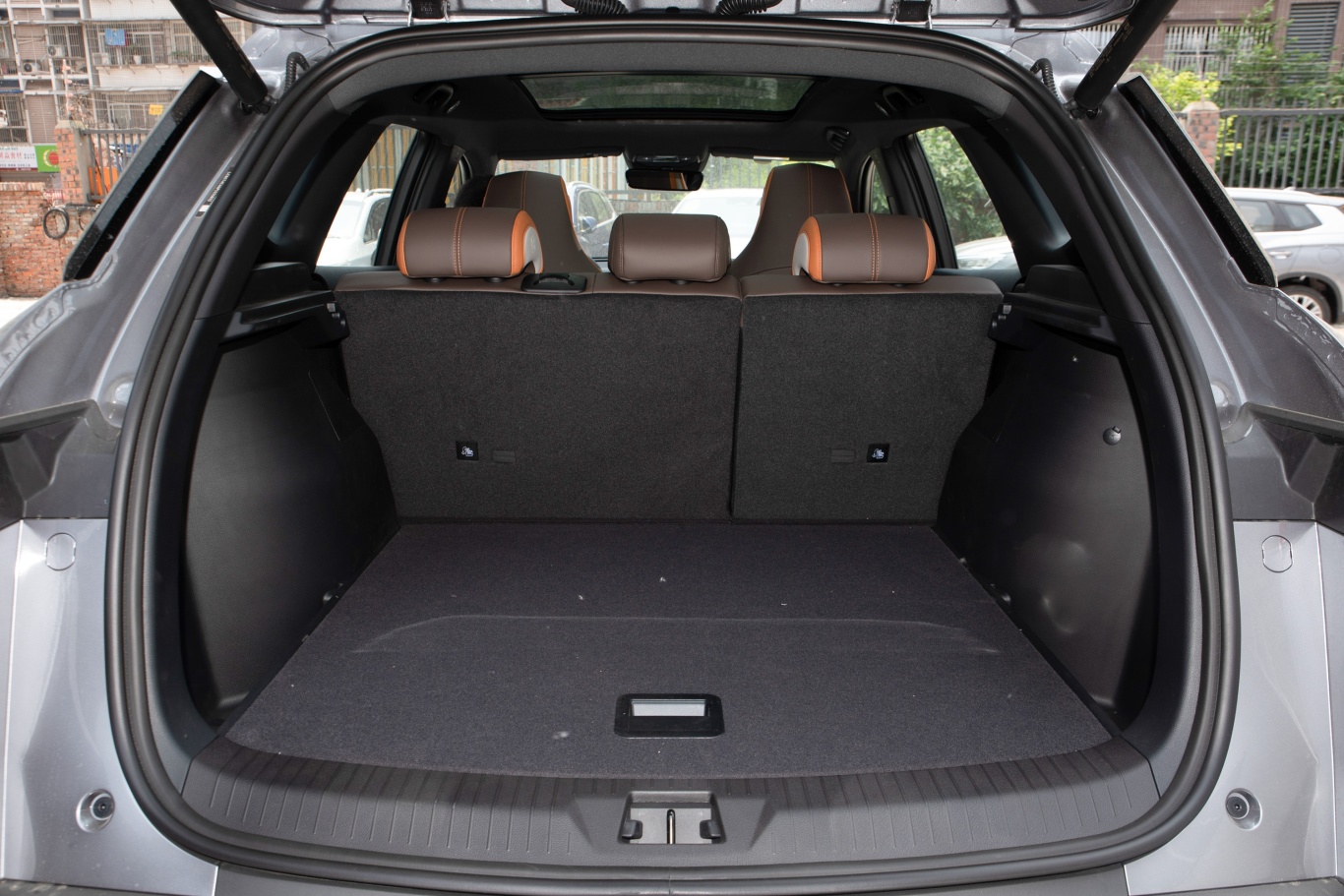 【宋Pro新能源DM-i 冠军版 1.5L 110km 卓越型后备厢空间特写图片-汽车图片大全】-易车