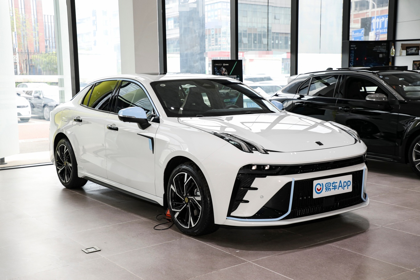 【领克032.0T T5 双离合两驱王者荣耀定制版 5座侧前45度车头向右水平图片-汽车图片大全】-易车