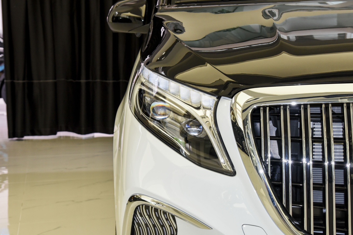 【克蒂巴赫系列2.0T VH3 7座外观灯组图片-汽车图片大全】-易车