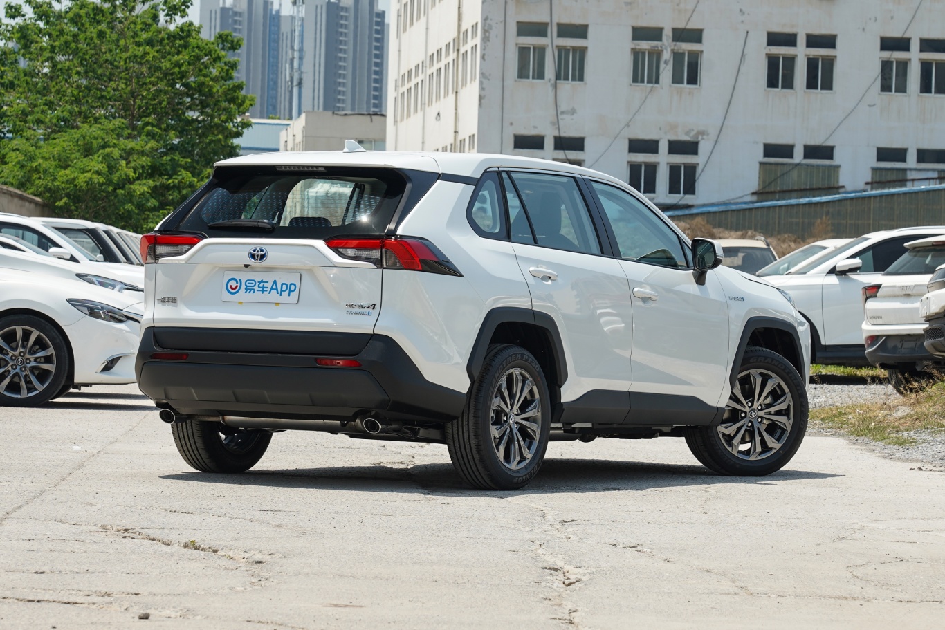 【RAV4荣放双擎 2.5L 两驱精英版侧后45度车头向右水平图片-汽车图片大全】-易车