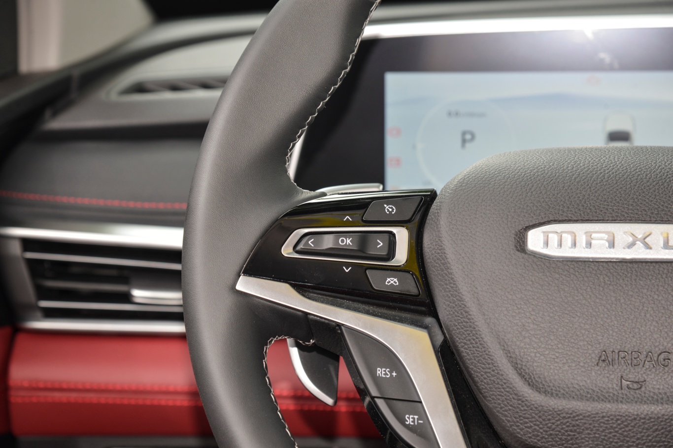 【上汽大通MAXUS T70星际R 2.0T 自动四驱长箱高底盘精英版主驾驶位图片-汽车图片大全】-易车