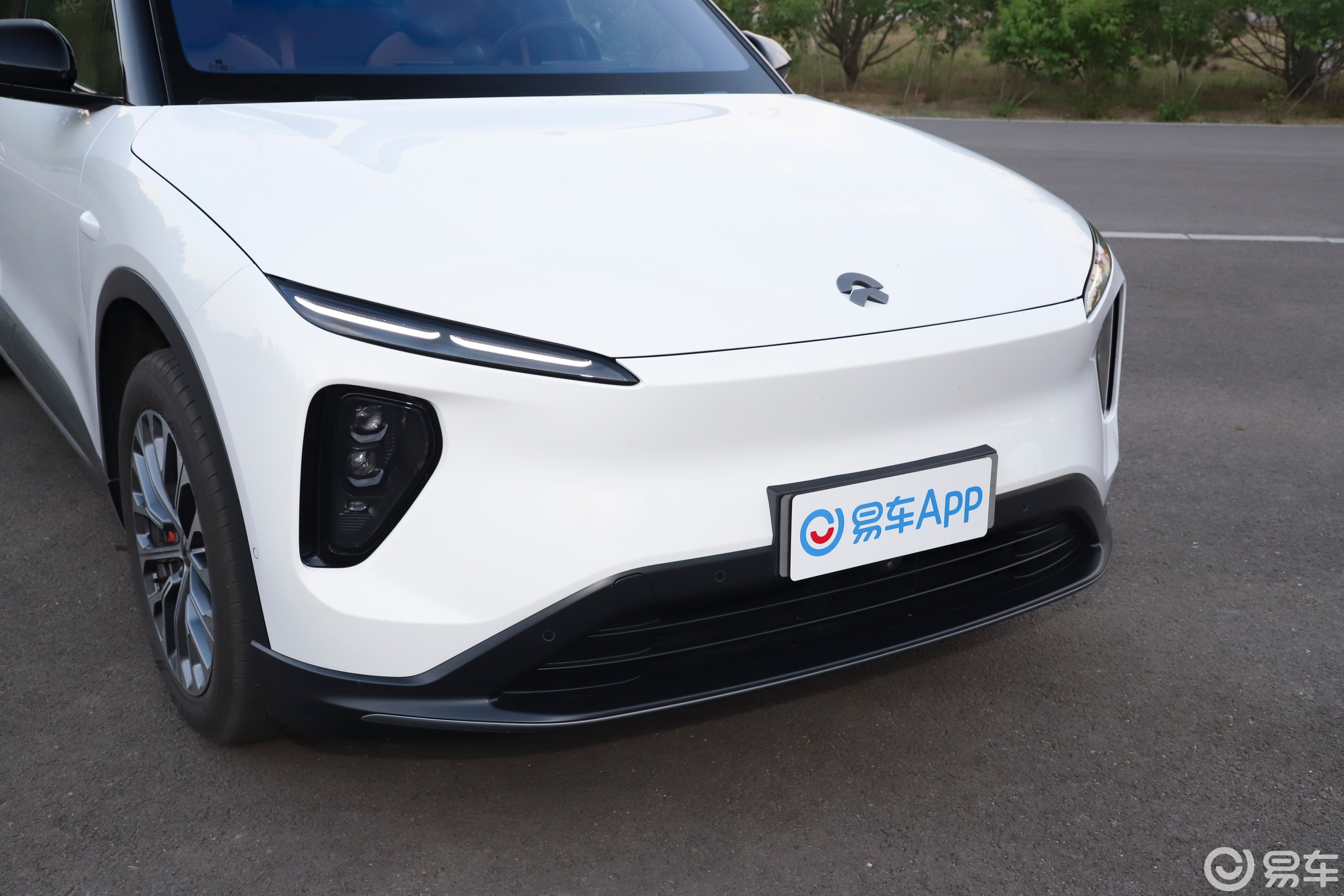 【蔚来ES6490km 75kWh前格栅侧俯拍图片-汽车图片大全】-易车