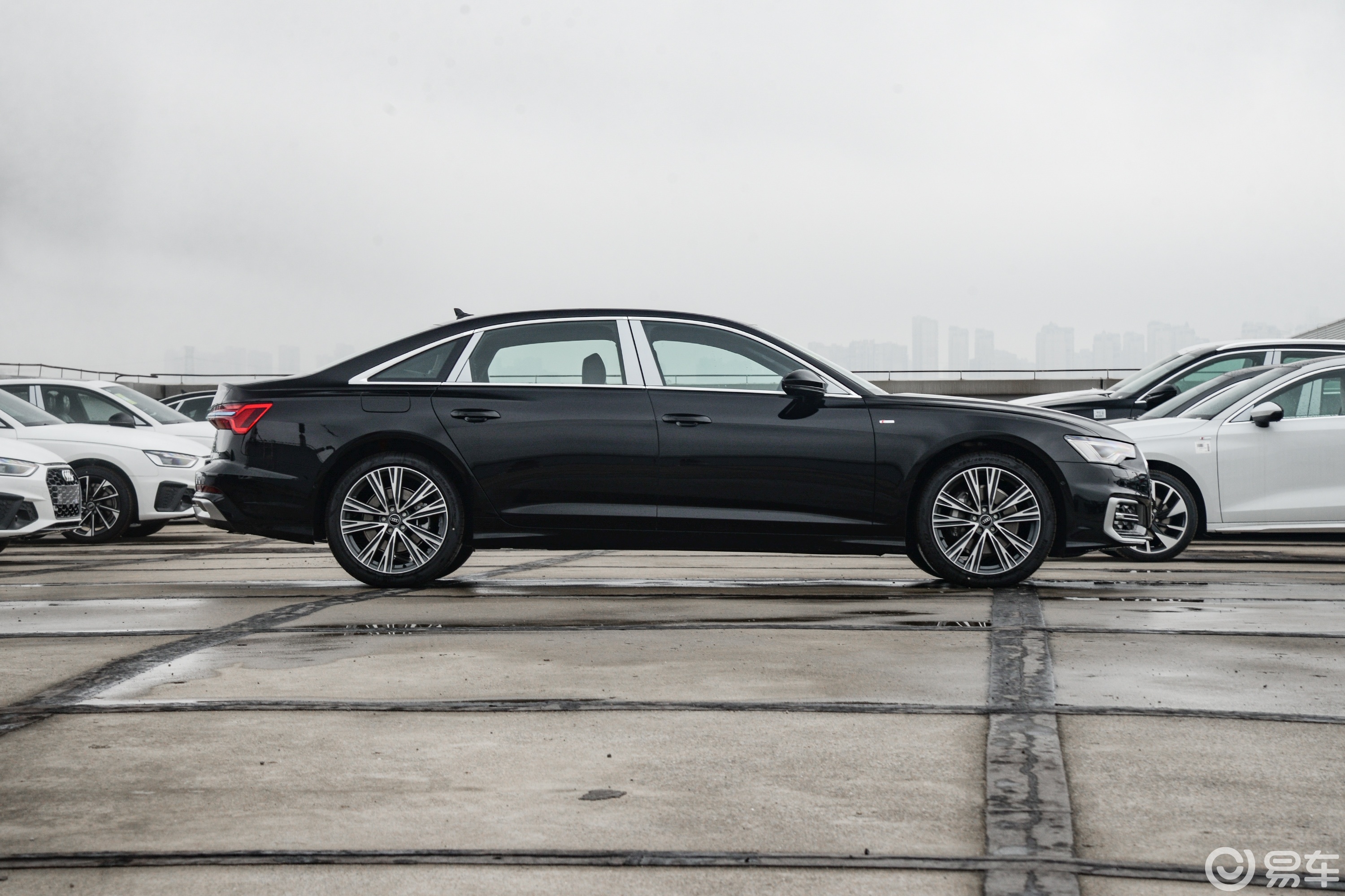 【奥迪A6L改款 45 TFSI quattro 尊享动感型正侧车头向右水平图片-汽车图片大全】-易车