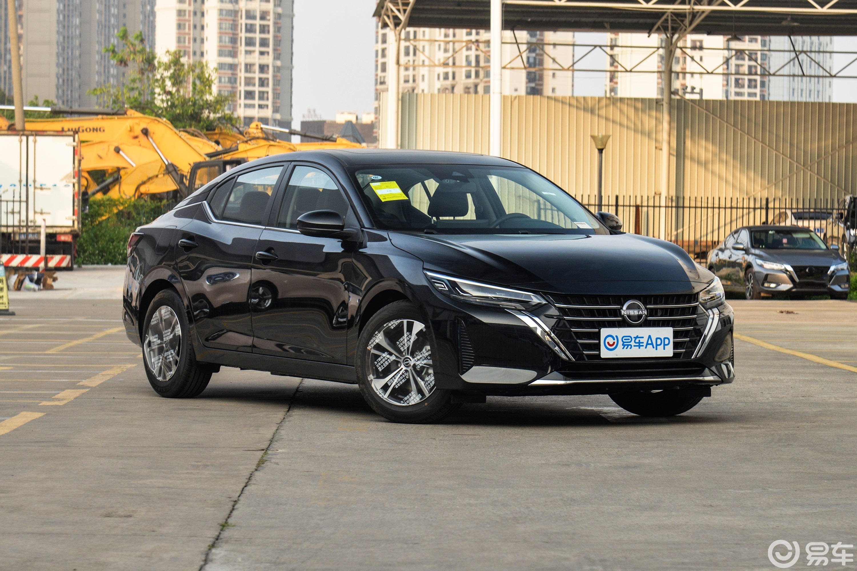 【轩逸1.6L 智驾版侧前45度车头向右水平图片-汽车图片大全】-易车