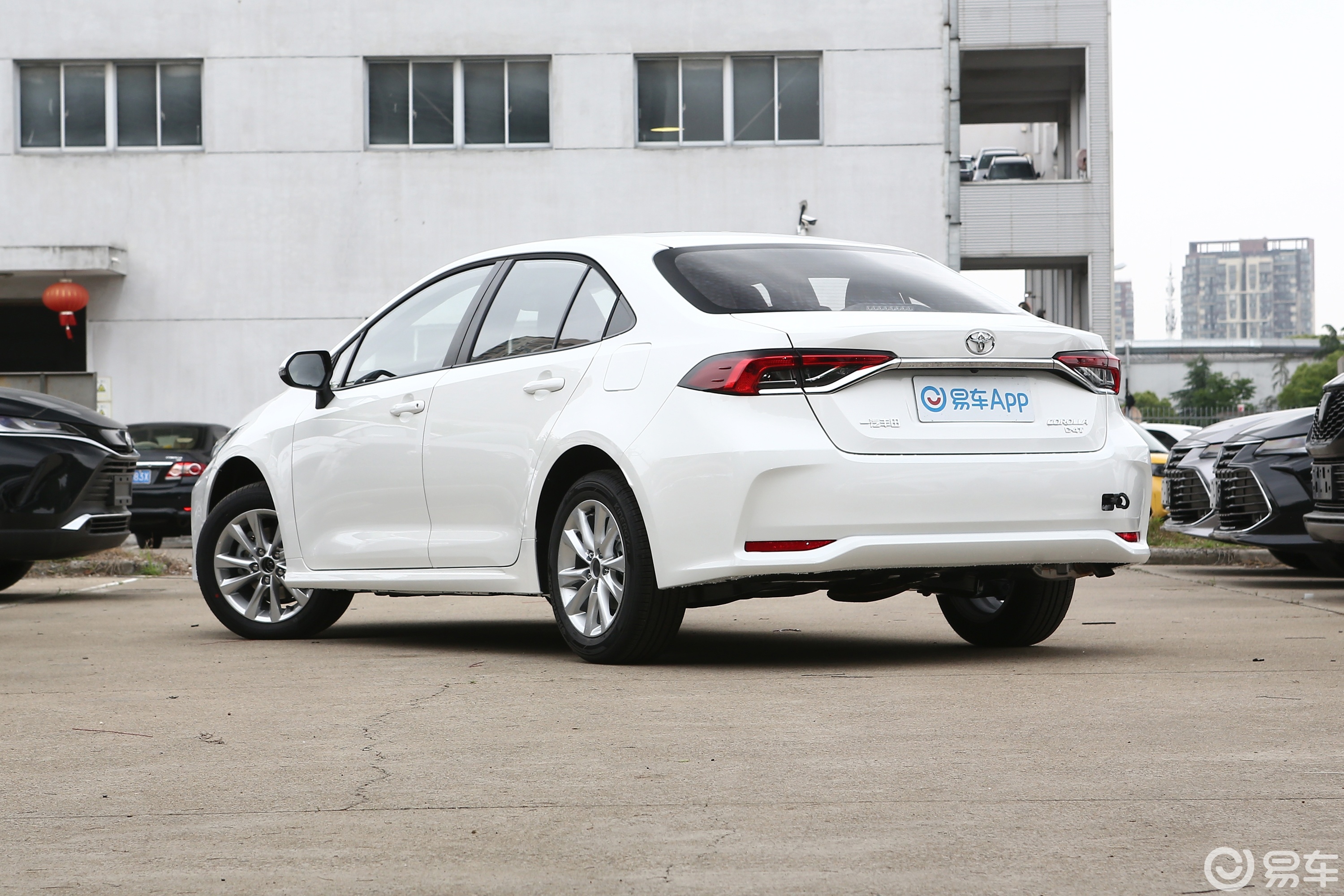 【卡罗拉1.2T 精英版侧后45度车头向左水平图片-汽车图片大全】-易车