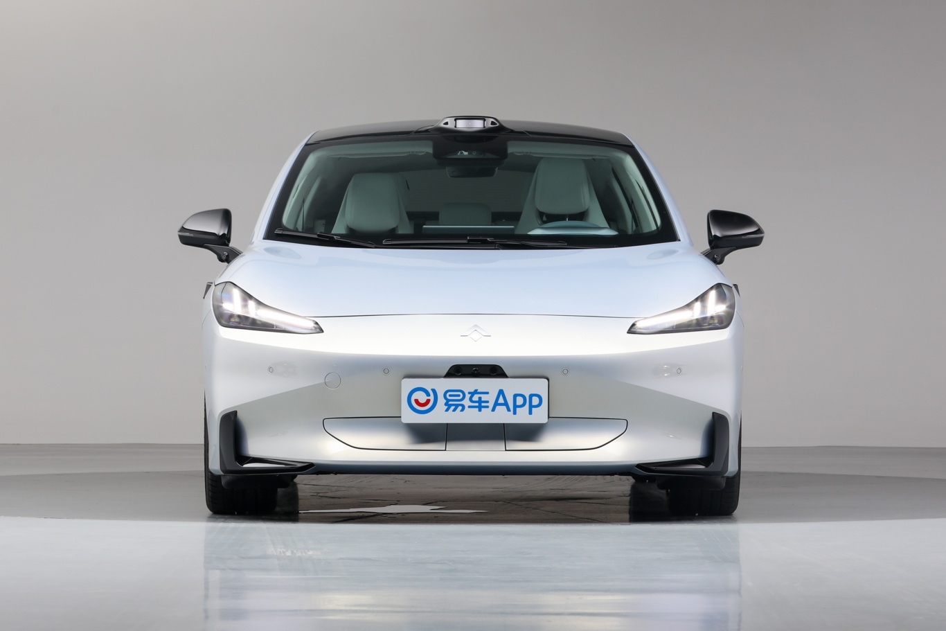 【昊铂GT710km 超充MAX版正前水平图片-汽车图片大全】-易车