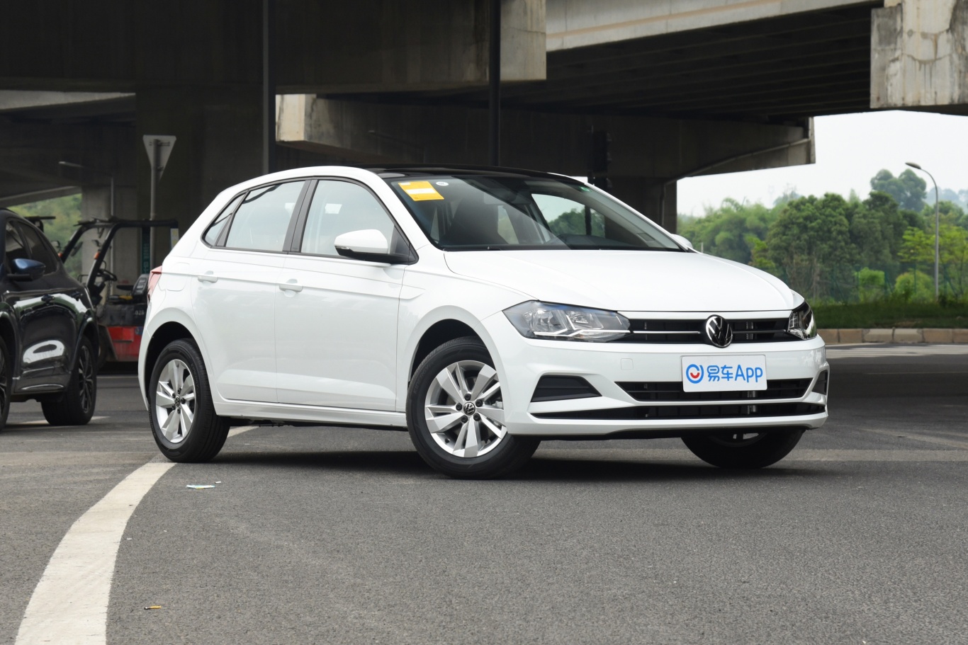 【Polo改款 Plus 1.5L 自动全景乐享版侧前45度车头向右水平图片-汽车图片大全】-易车
