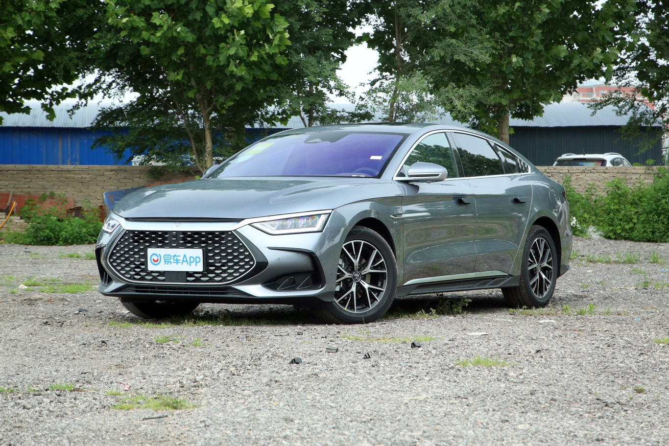 【汉DM-i 冠军版 1.5T 121km 前驱尊贵型侧前45度车头向左水平图片-汽车图片大全】-易车