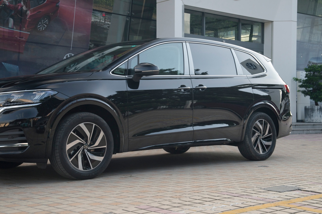 【威然改款 330TSI 豪华版外观细节图片-汽车图片大全】-易车