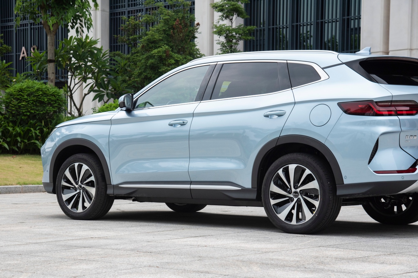 【宋PLUS新能源EV 冠军版 605km 旗舰PLUS外观细节图片-汽车图片大全】-易车