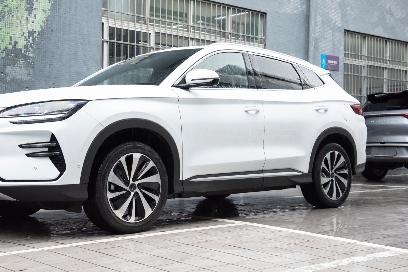 【宋PLUS新能源EV 冠军版 605km 旗舰PLUS外观细节图片-汽车图片大全】-易车