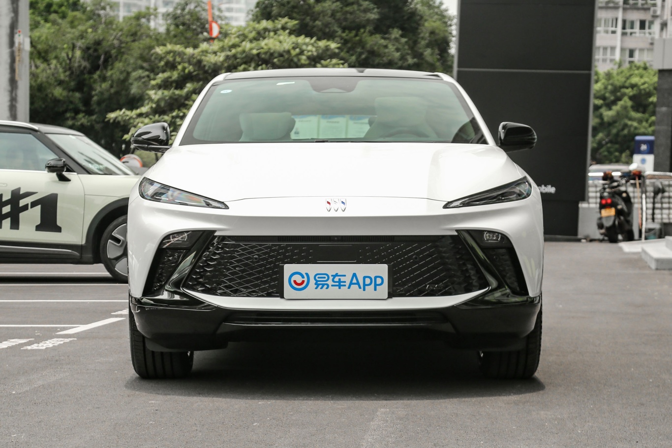 【别克E4530km 前驱GS版正前水平图片-汽车图片大全】-易车