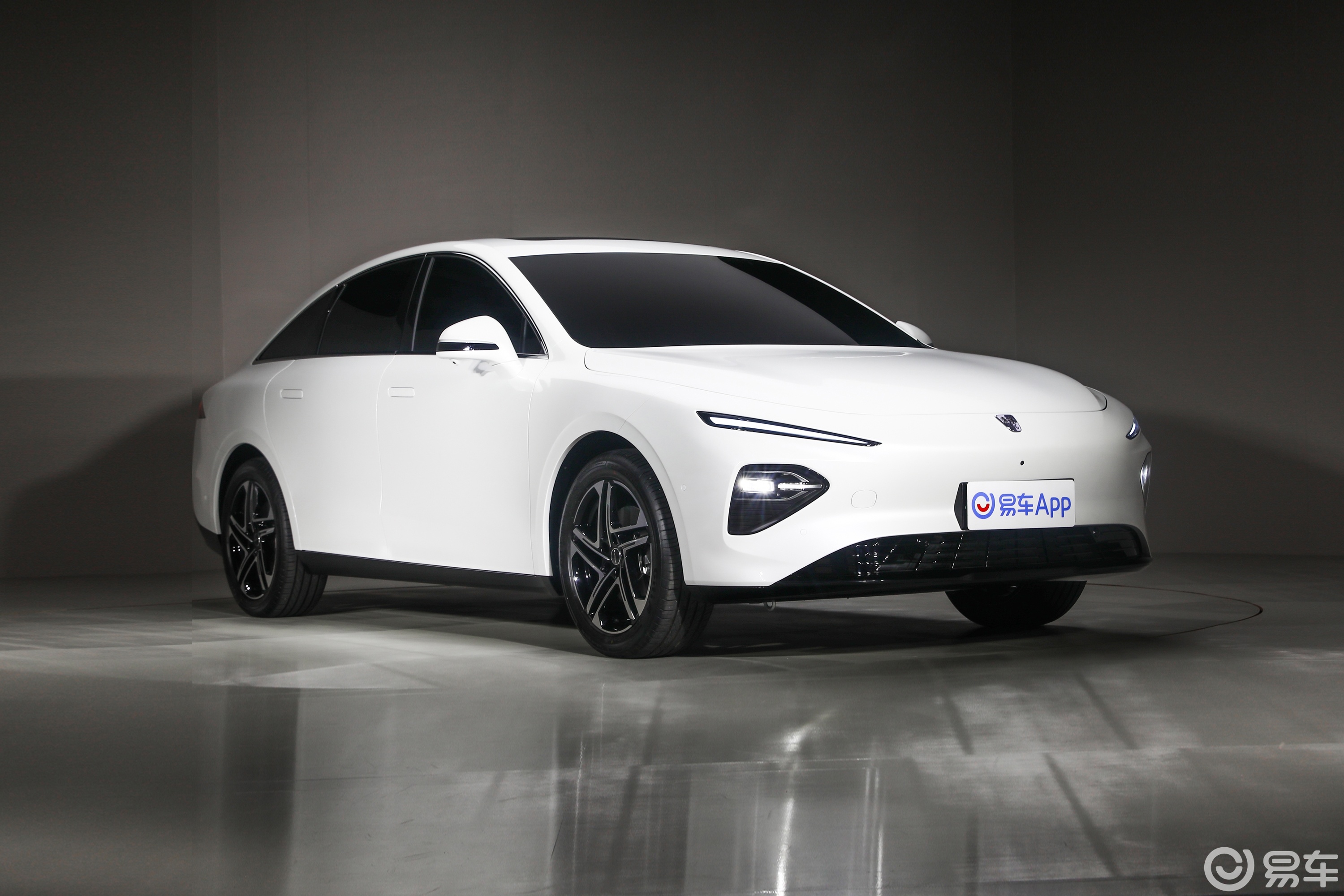 【荣威D7纯电动 610km 后驱旗舰版内饰图片-汽车图片大全】-易车