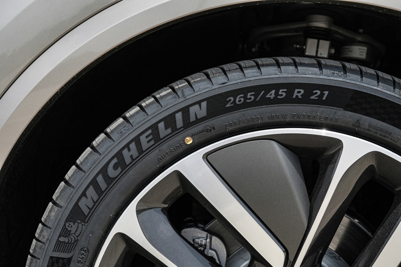 【理想L9L9 Pro动力底盘图片-汽车图片大全】-易车