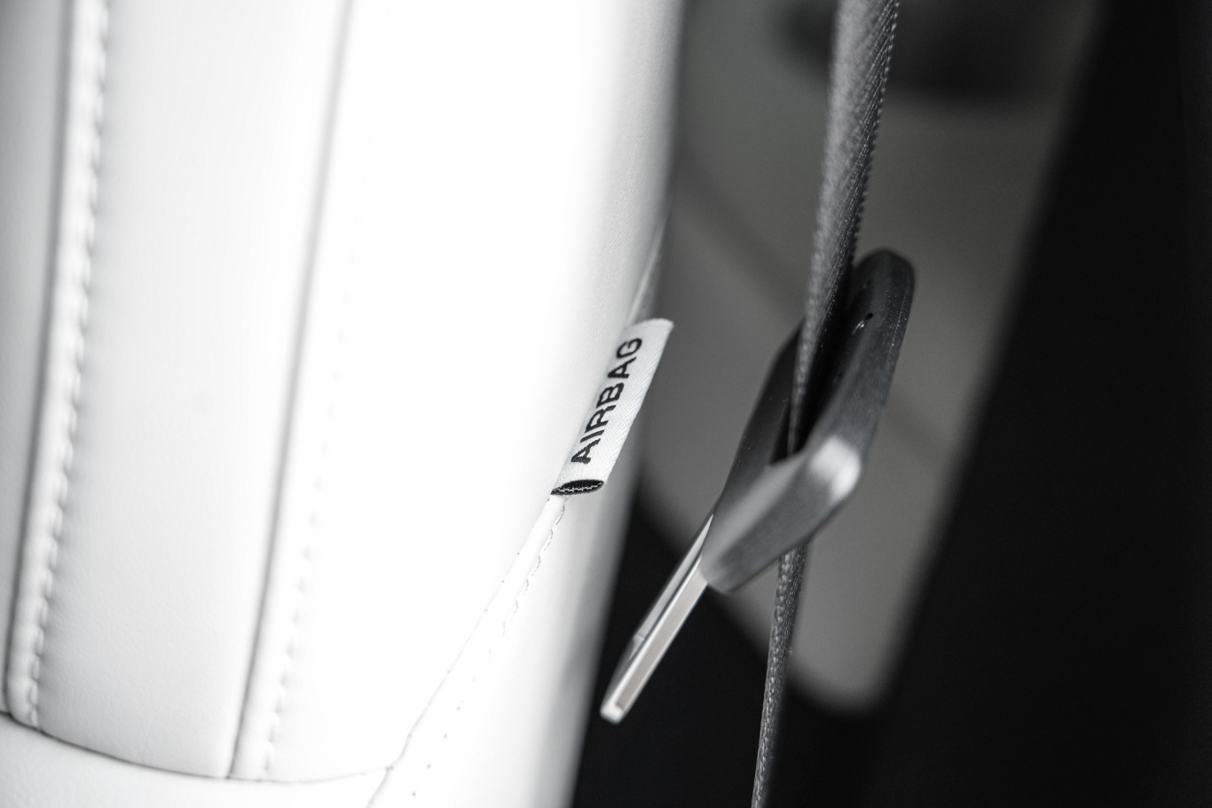 【理想L9L9 Pro后排功能图片-汽车图片大全】-易车