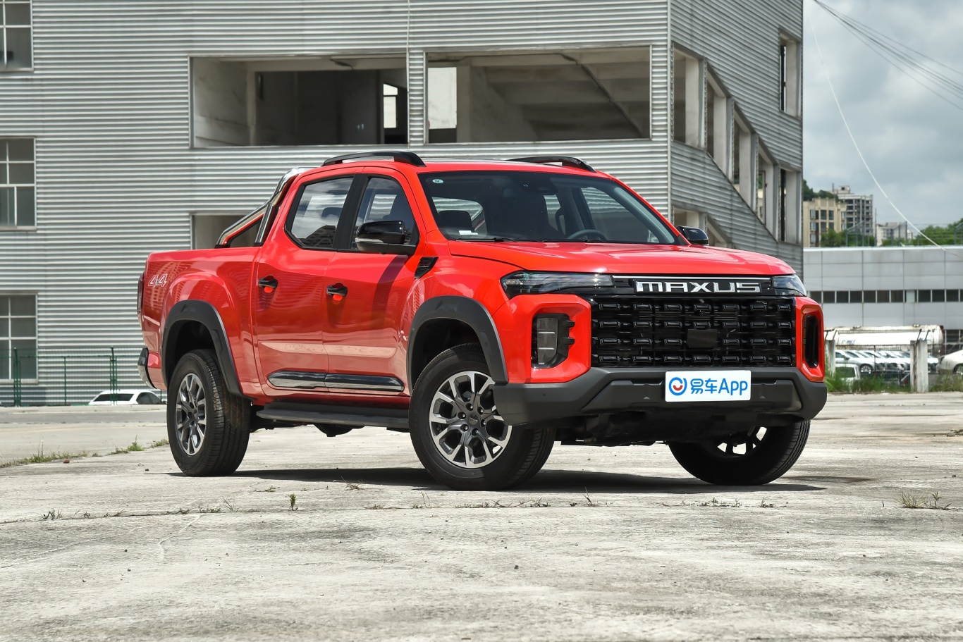 【上汽大通MAXUS 星际H2.0T 自动四驱长箱旗舰版 柴油侧前45度车头向右水平图片-汽车图片大全】-易车