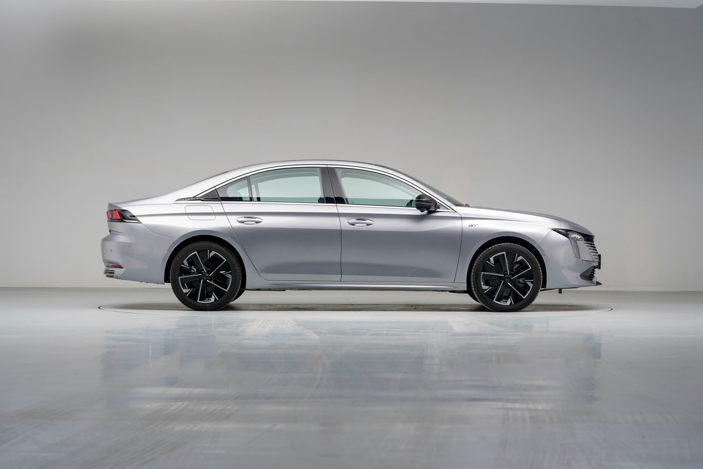 【标致508L400THP 驭享旗舰版正侧车头向右水平图片-汽车图片大全】-易车